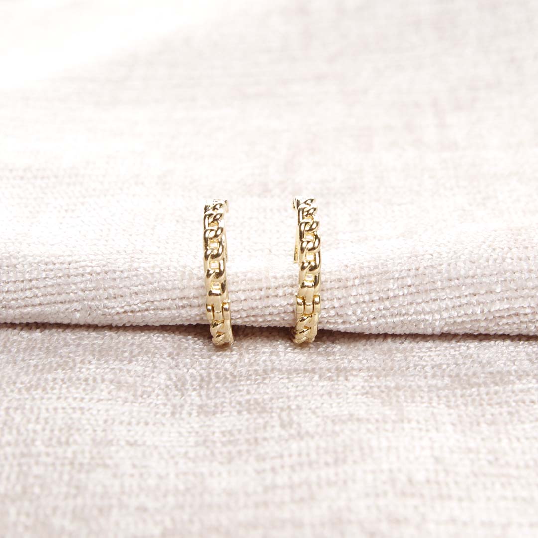 18K Gold Filled Dainty Hoop Earrings I Cana Capri